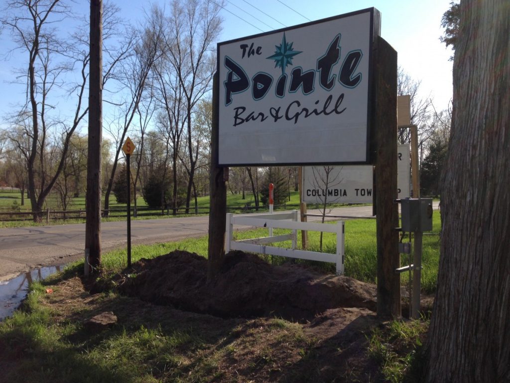 Refurbished Pointe Sign in Place on Eagle Point Road - Clark Lake ...